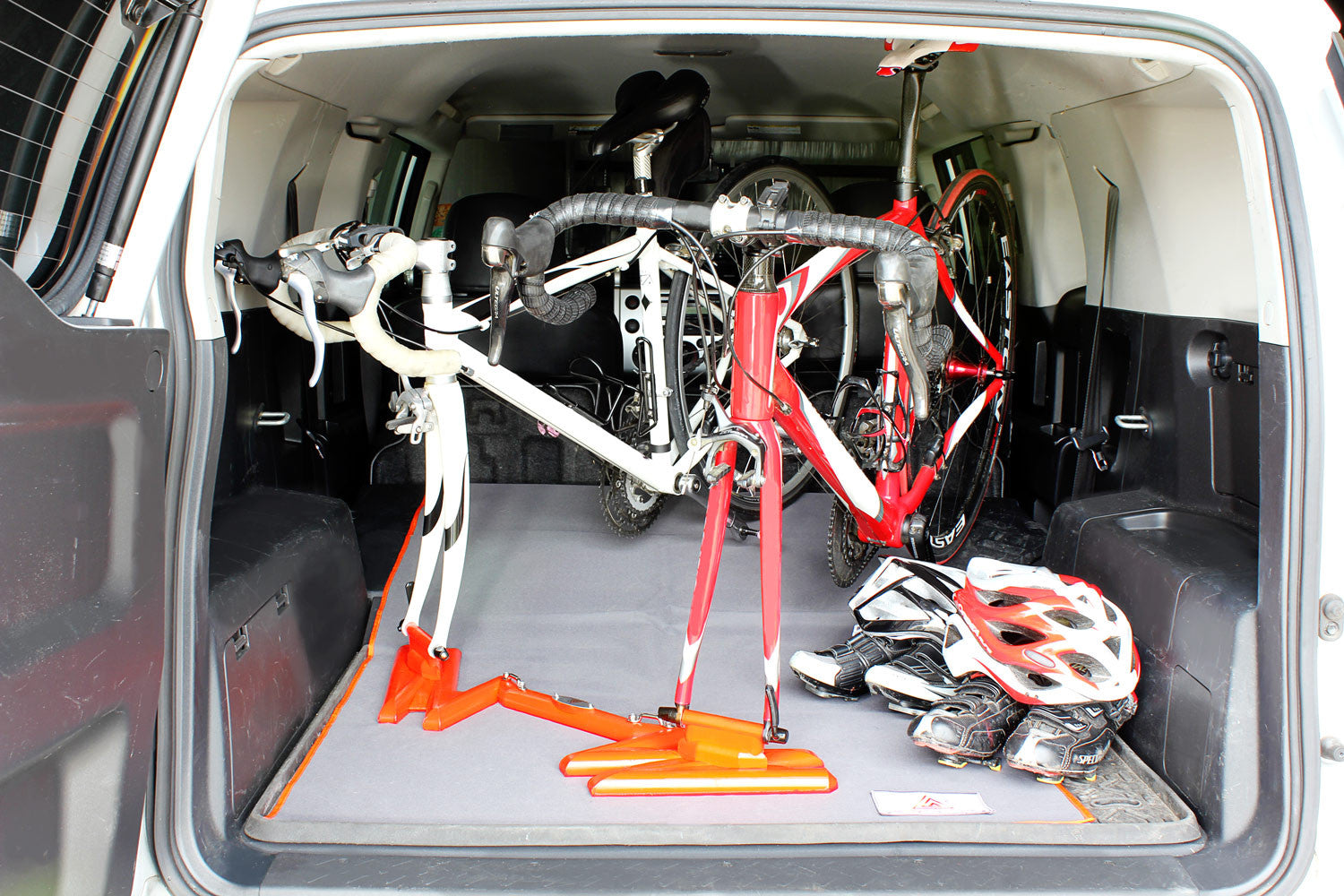 SteepGrade Bike Racks - SUV/Crossover/Truck - Asphalt Black (UPC 85604